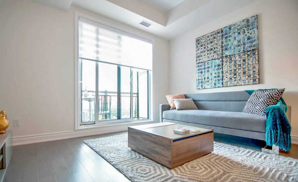 Small Living Room Layouts: 7 Interior Design Tips to Maximize Small Spaces
